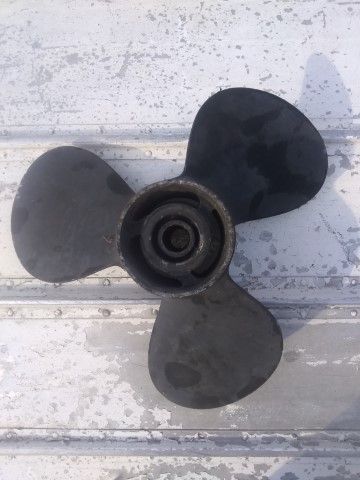 MerCruiser Bravo 2 TR Propeller 18.5x17 MerCruiser Bravo 2 TR Propeller ...